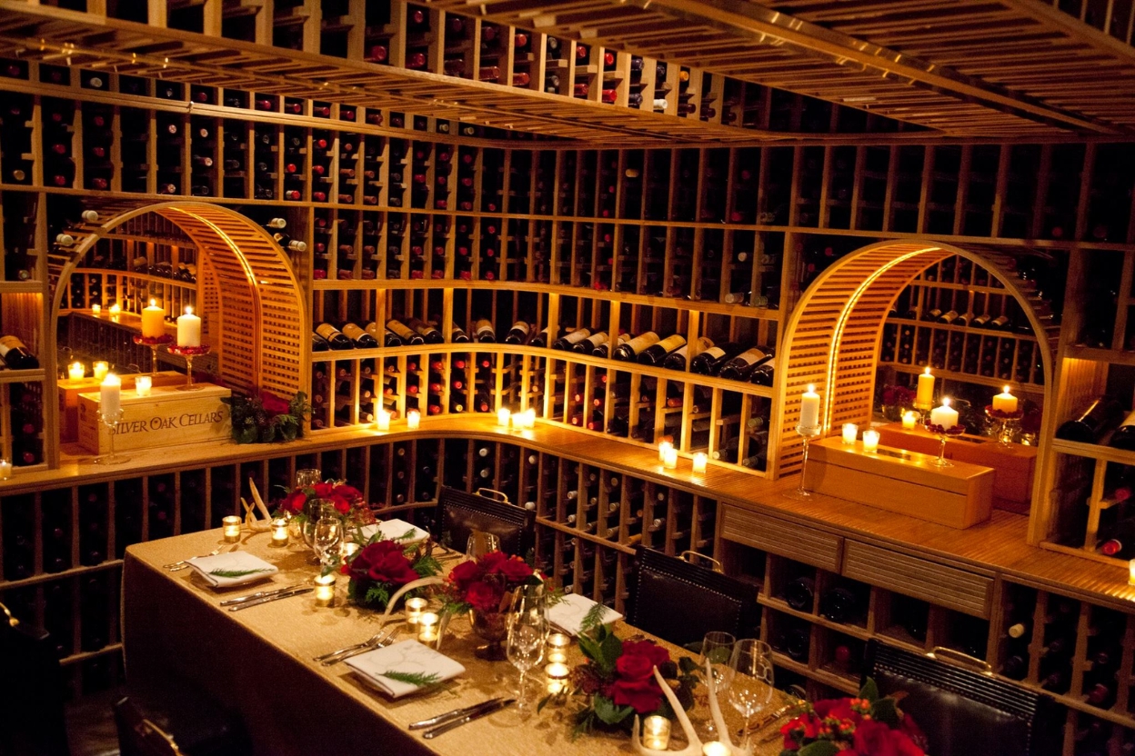 Aspen Nightlife - 16 Bars & Clubs to Add to Your Bucket List