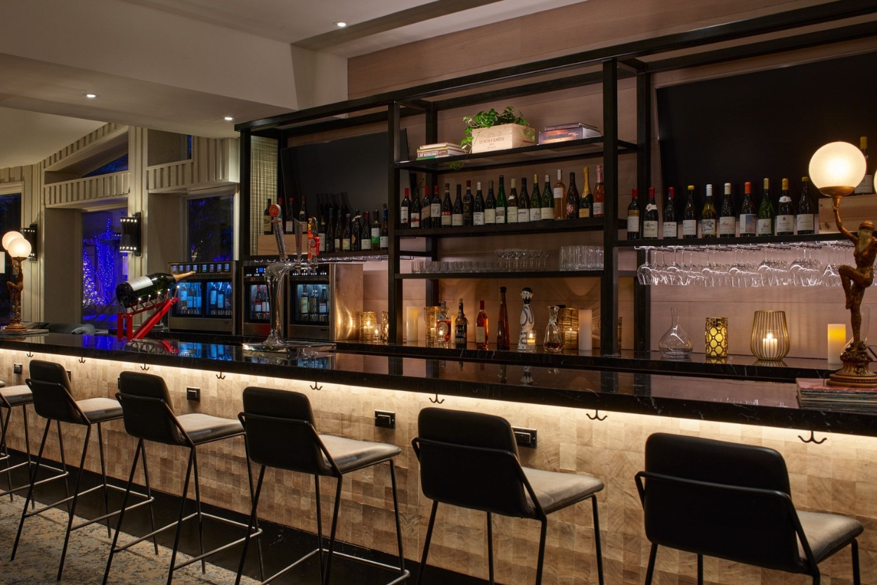 Aspen Nightlife - 16 Bars & Clubs to Add to Your Bucket List